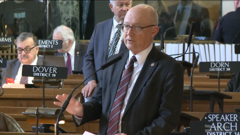 Arch outlines session progression as Legislature starts full-day debate