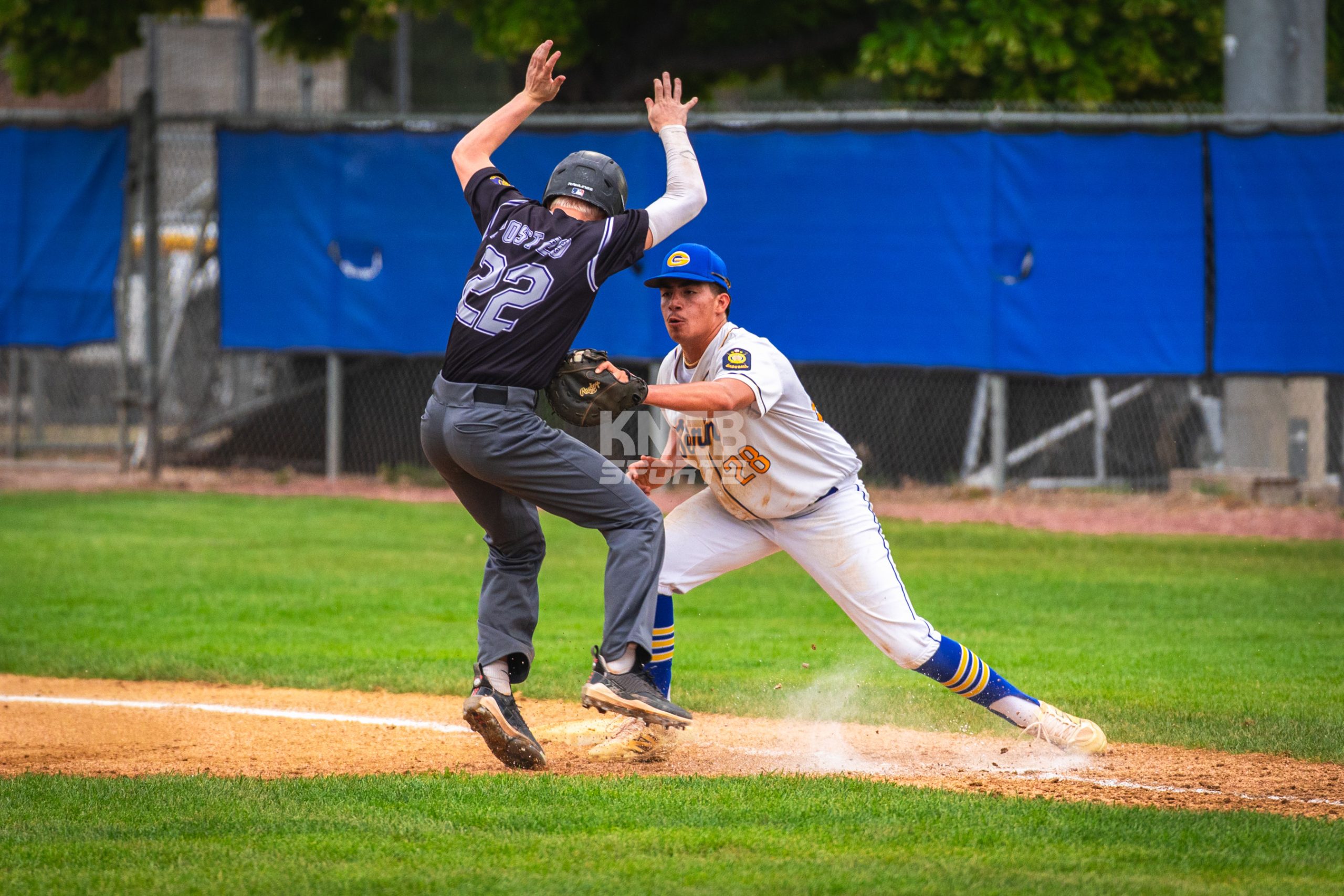 KNEB-AM 960 AM – 100.3 FM - Gering handles business at home against ...