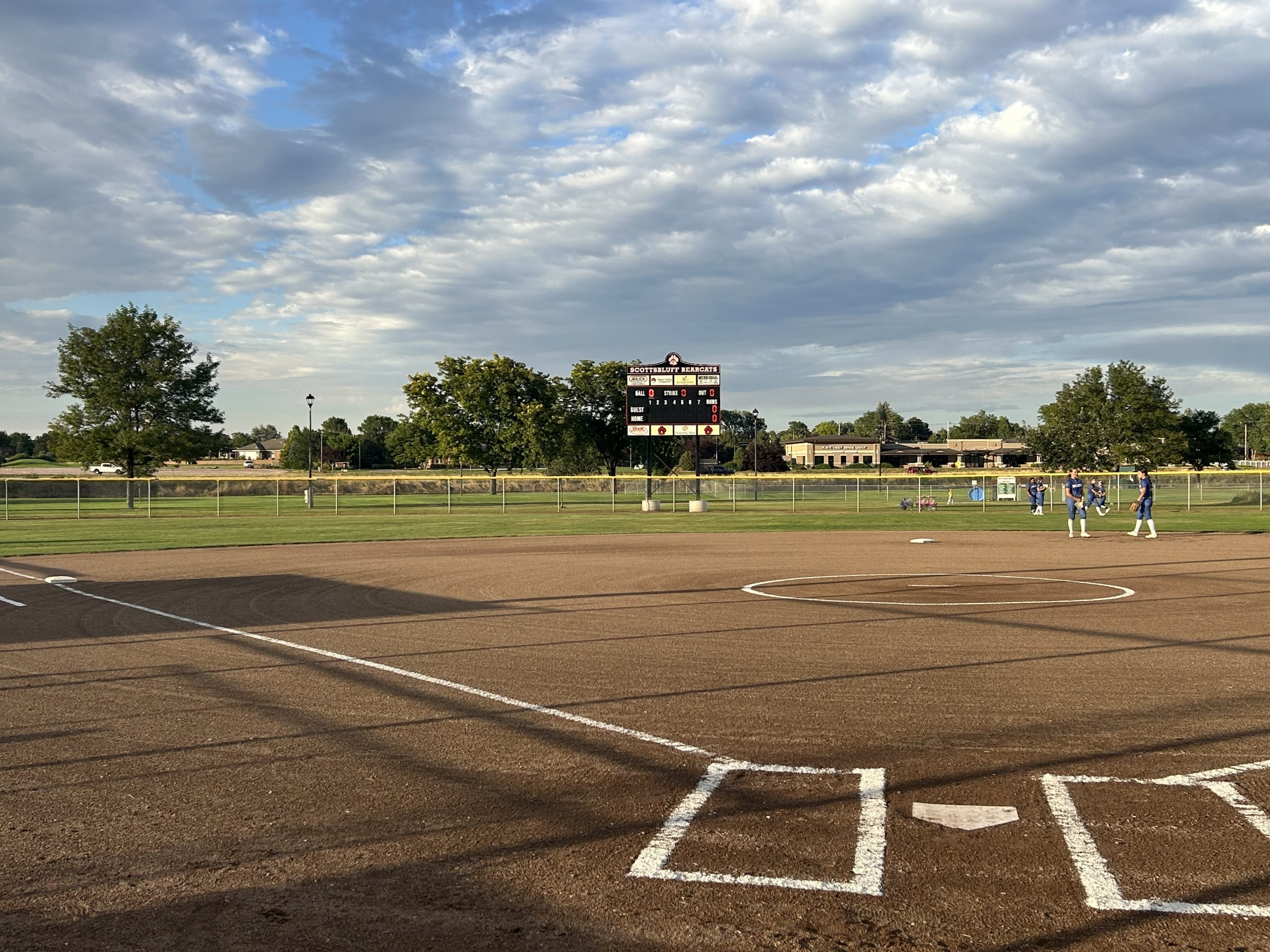 KNEB-AM 960 AM – 100.3 FM - Scottsbluff rallies late to beat Gering, 5-4