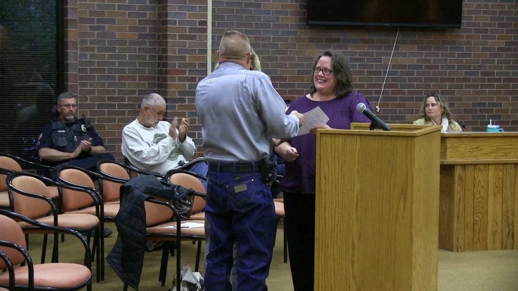 Gering Mayor declares October ‘Domestic Violence Awareness’ month