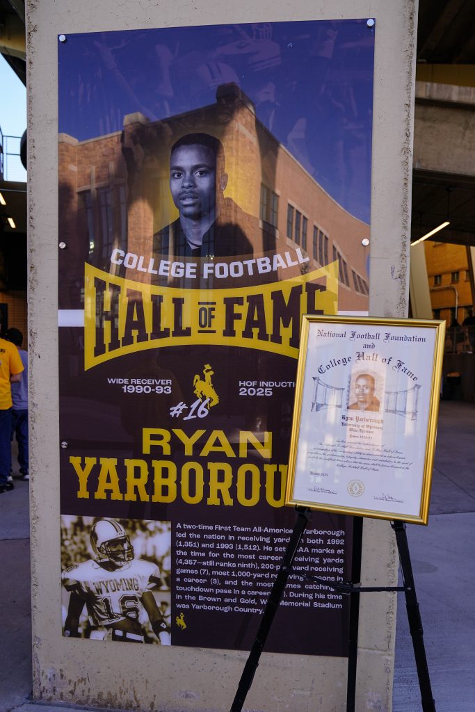 KNEB-AM 960 AM – 100.3 FM - Former Wyoming WR Yarborough to be inducted ...