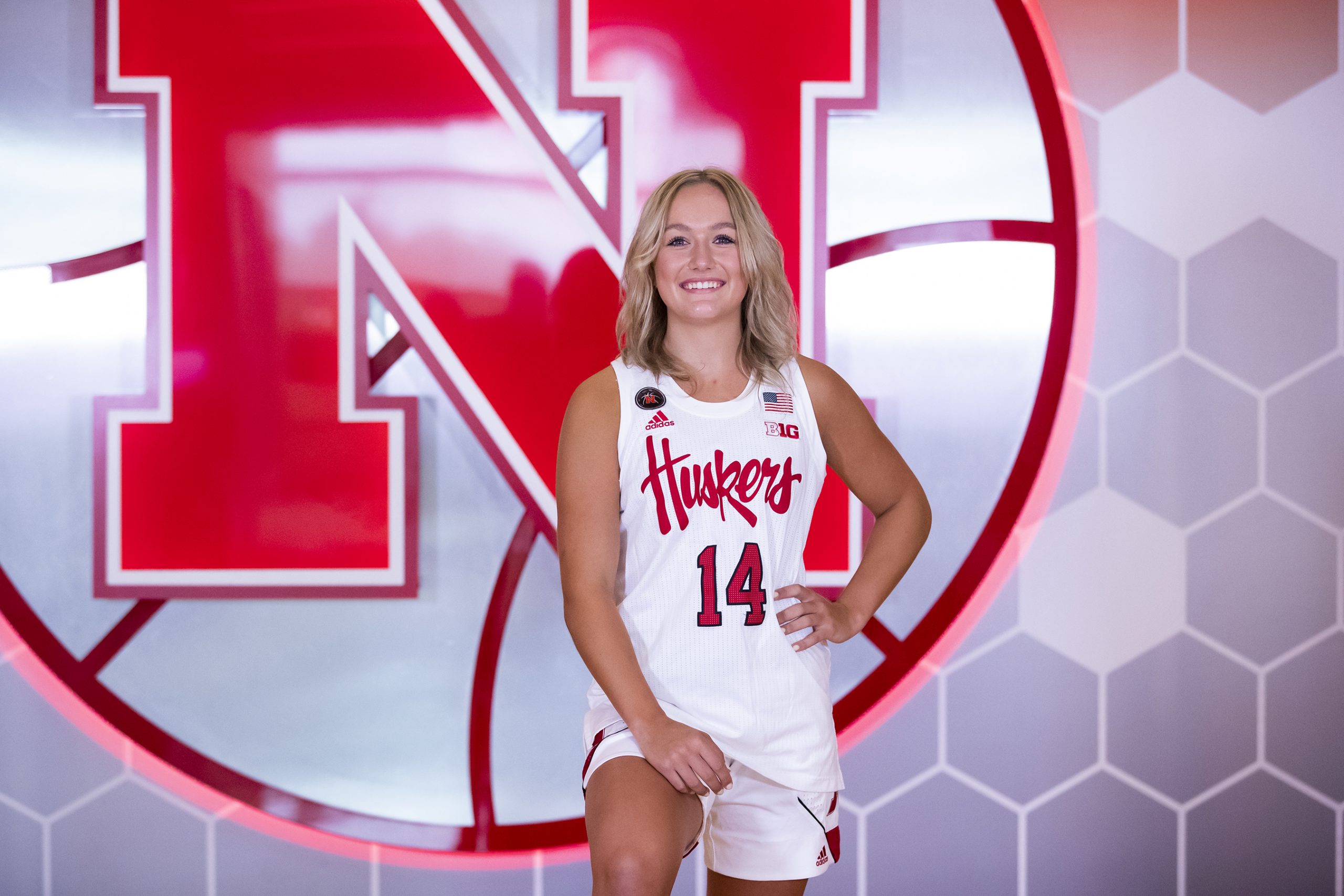 Hake Signs with Huskers - KNEB-FM
