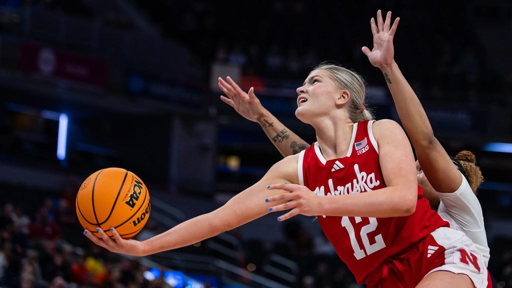 KTIC 840 AM/98.3 FM/98.7 FM - Husker Women come up short at Minnesota
