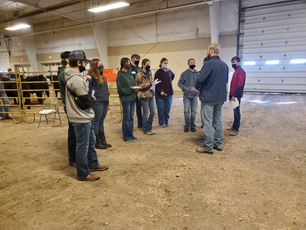 KRVN 880 – KRVN 93.1 – KAMI - Holdrege FFA Livestock Judging Results