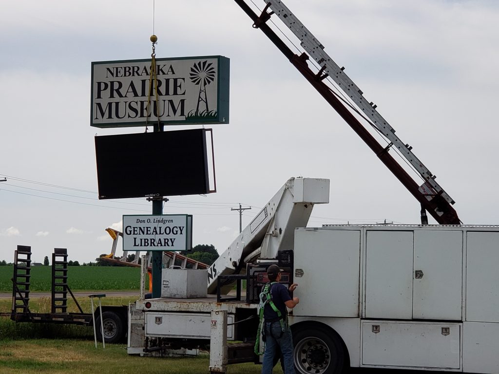 KUVR - Nebraska Prairie Museum Shows Off New Sign