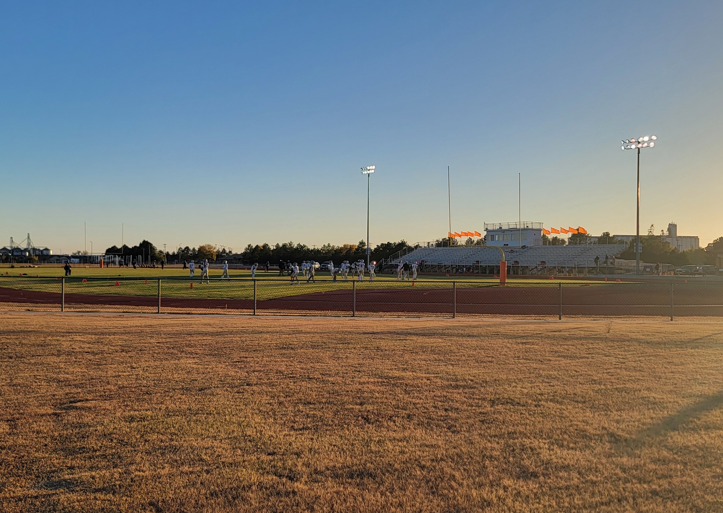 KUVR - Horns use huge second half to surge past Dusters