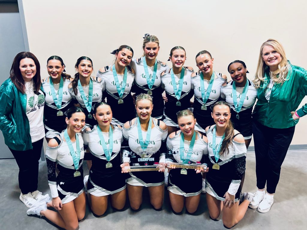 KUVR - Loomis Cheerleaders win Class D State Championship