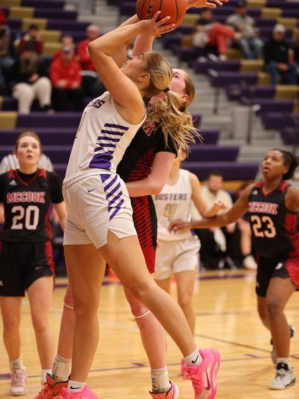 KUVR - Dusters advance to SWC semis after narrowly escaping McCook